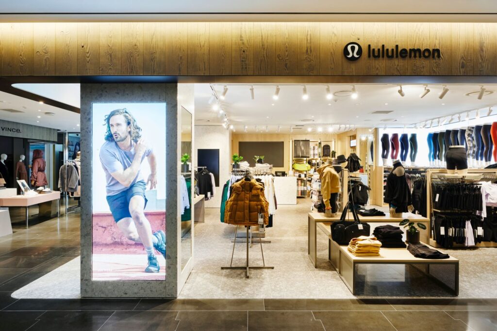 lululemon. Dept. Store – design 101 | 디자인일공일
